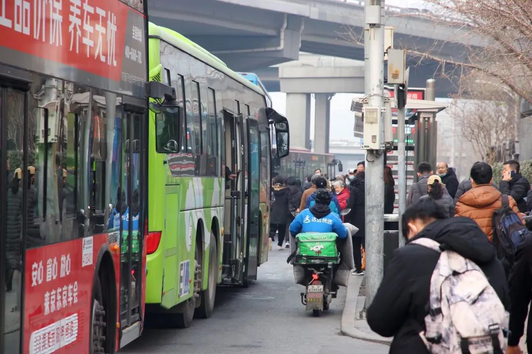 七辆客车，与北京公共交通的70年-虎嗅网